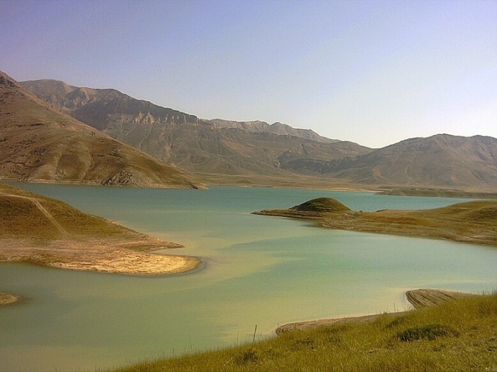 Lar National Park and Lar Lake - Cheetah Adventures