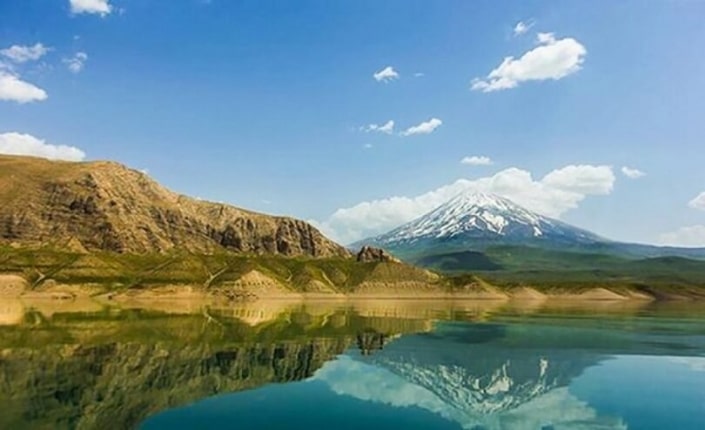 Lar National Park and Lar Lake - Cheetah Adventures